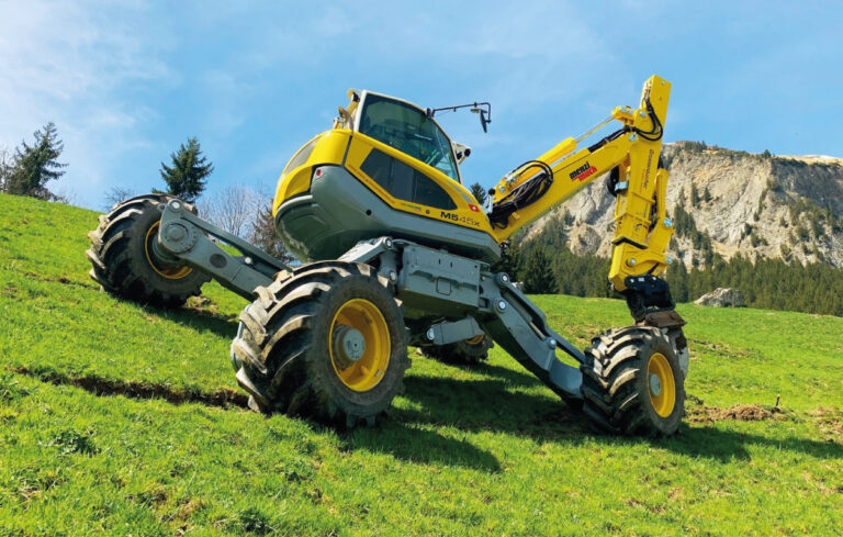 MENZI MUCK – Mamut Equipment